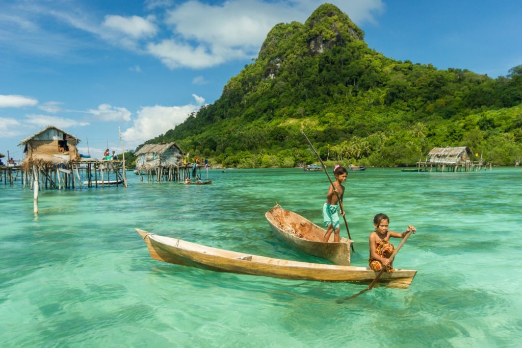 Mengenal Suku-suku Asli di Sabah - Where Your Journey Begins