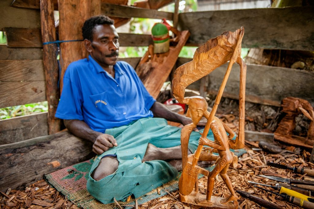 Mengunjungi Desa Suku Asmat dan Melihat Ukirannya yang Mendunia - Where ...