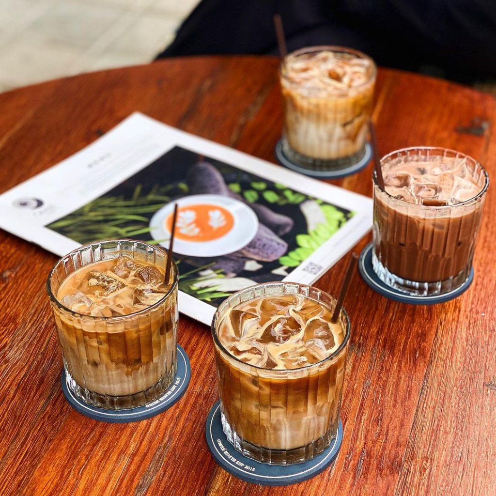 Ombe Kofie Menteng, Tempat Ngopi Homey yang Bikin Betah Berlama-lama ...