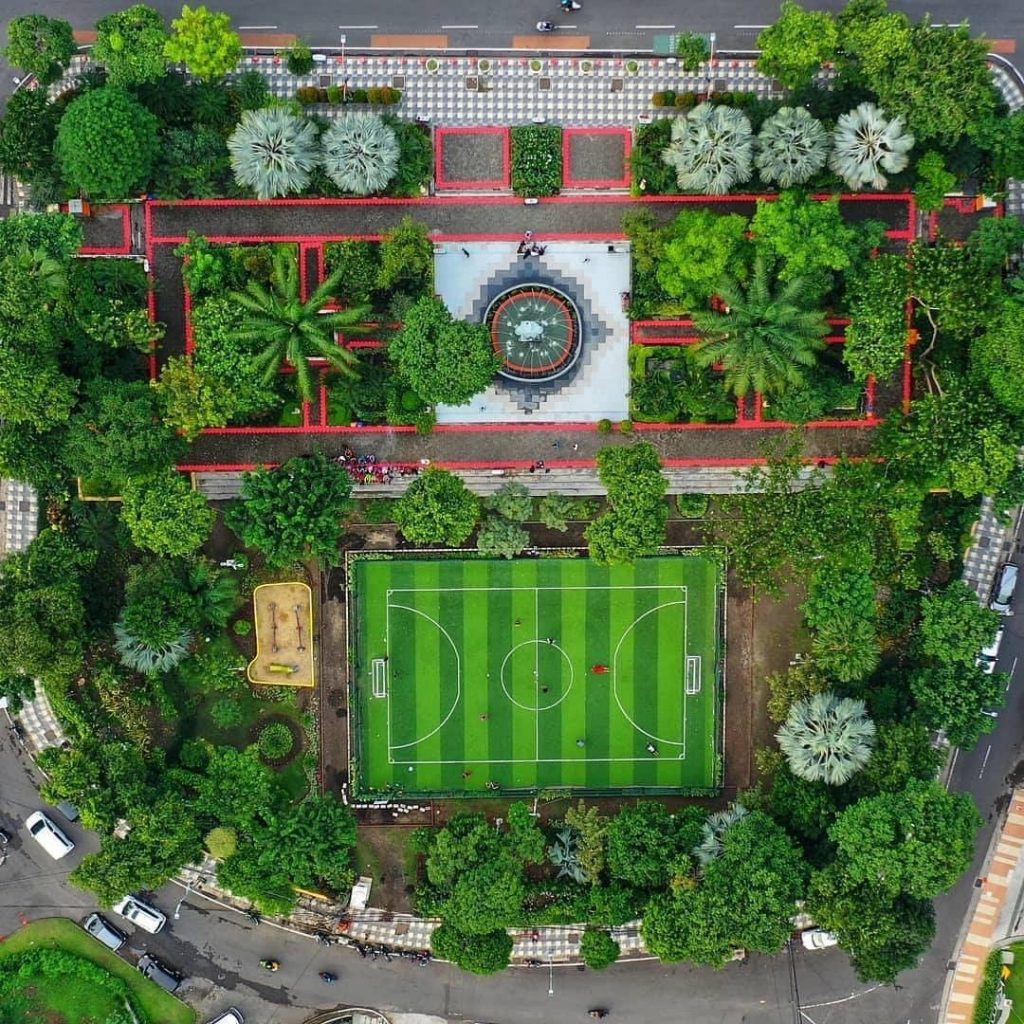 Berlari di Taman Apsari, Taman Cantik Peninggalan Belanda - Where Your ...