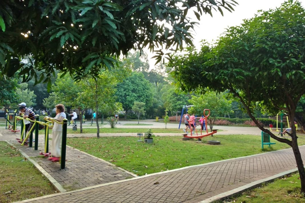 Lari Pagi di Taman Jogging Kelapa Gading - Where Your Journey Begins