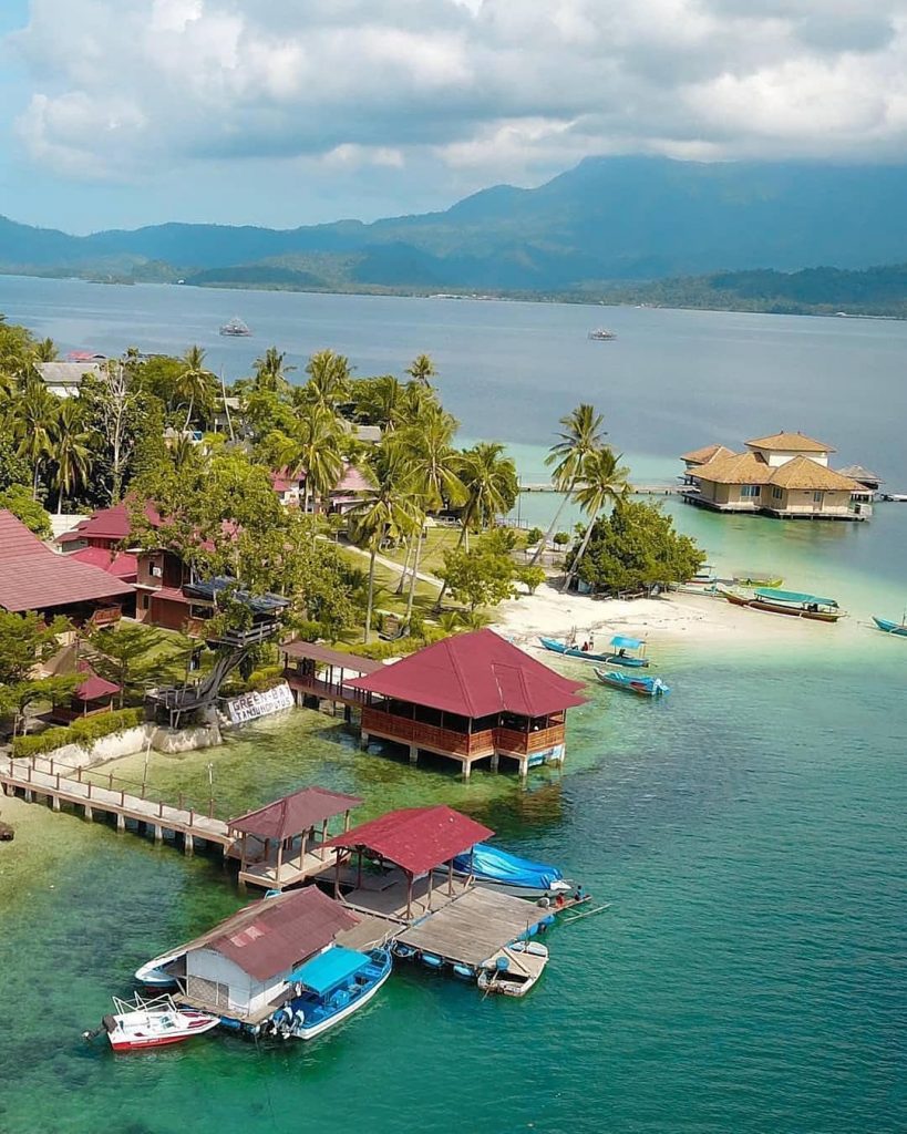 Menyelami Keindahan Bawah Laut Pulau Tanjung Putus - Where Your Journey ...