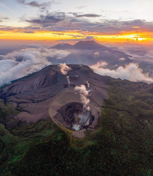 Jalur Pendakian Gunung Marapi, Apa Saja? - Where Your Journey Begins