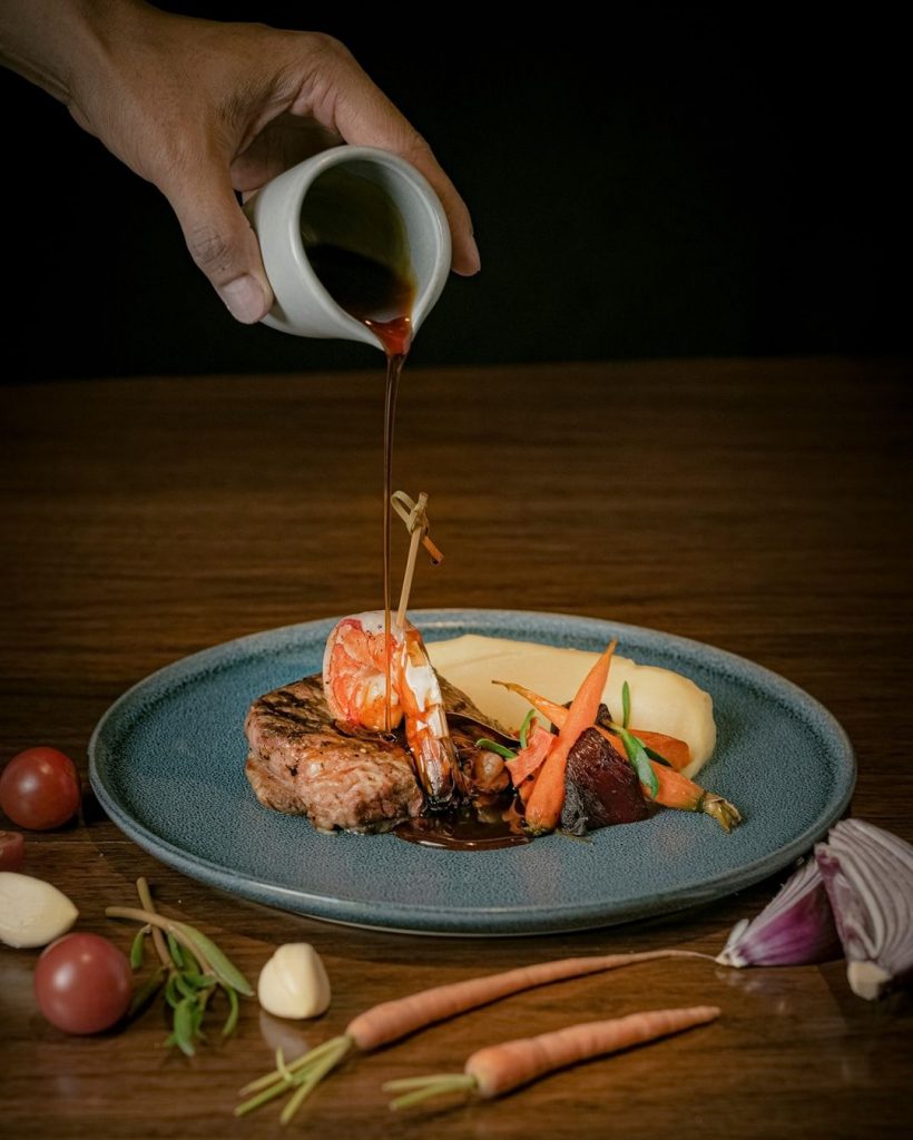Wah, Menu Restoran di Hotel Marriott Kini Bisa Dipesan lewat GrabFood ...