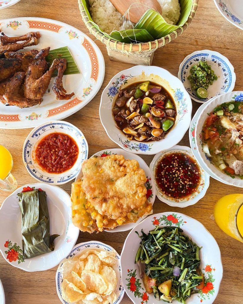 Kluwih Sunda, Restoran Fotogenik dengan Sajian Tradisional - Where Your ...
