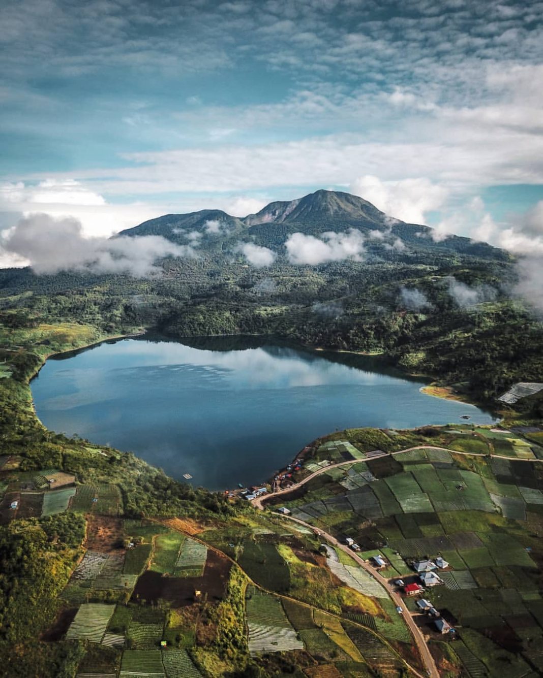 Menyambut Pagi dari Tepi Danau Talang - Where Your Journey Begins