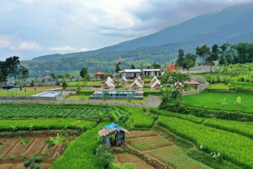 Bukit Surya Salaka, Spot Camping Seru dengan Latar Gunung Salak - Where ...