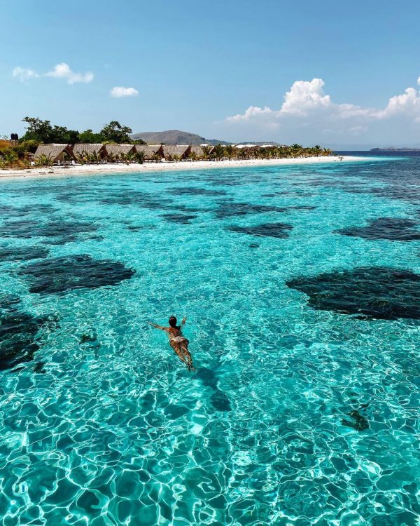Menikmati Sepotong Surga di Pulau Sabolon - Where Your Journey Begins