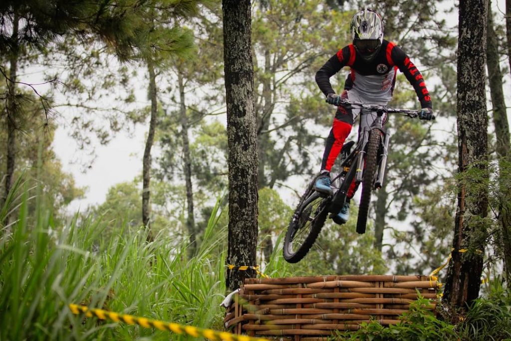 Panderman Gravity Park, Trek Downhill Melintasi Lereng Gunung - Where ...