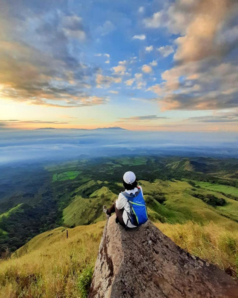 Mengejar Matahari Terbit di Gunung Lincing - Where Your Journey Begins