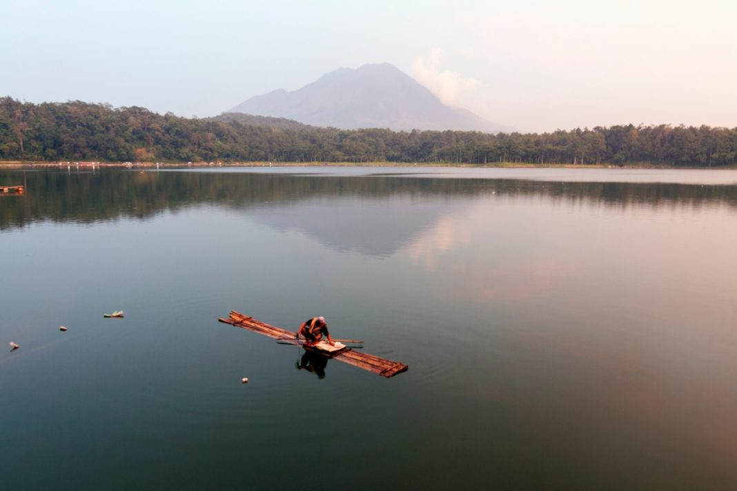 Mendaki Gunung Lemongan, Gunung Fuji-nya Lumajang