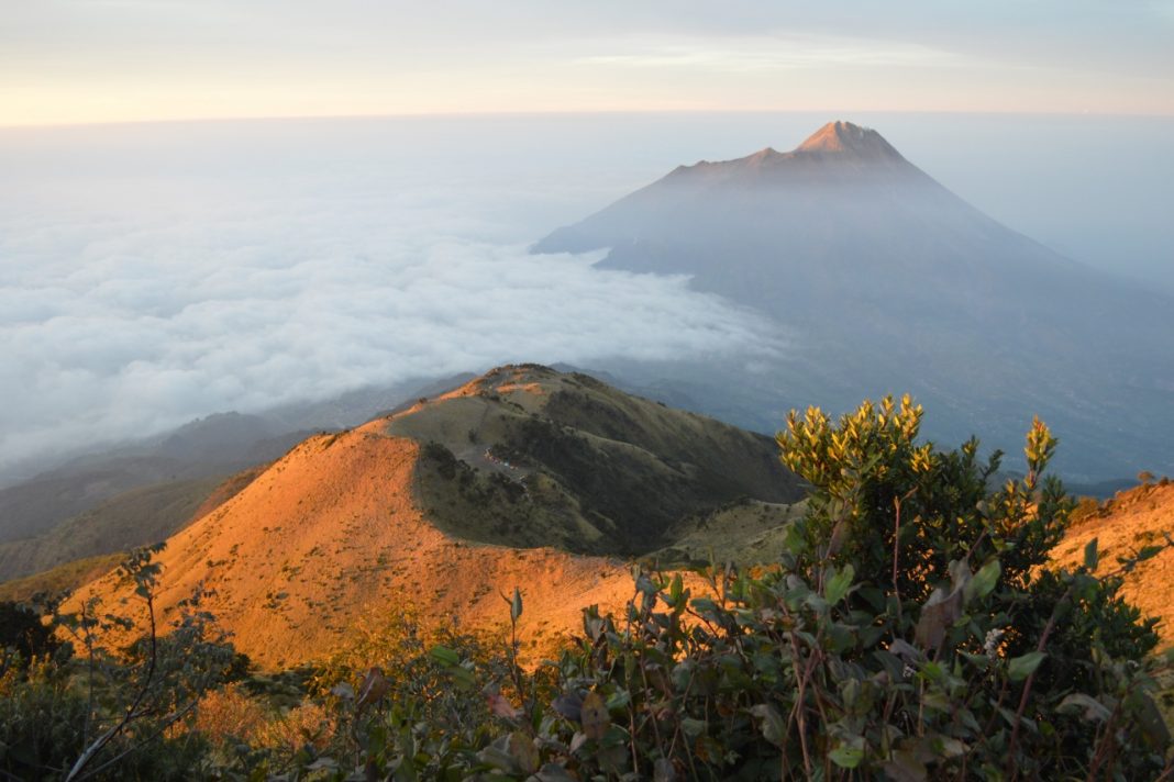 Jalur Pendakian Merbabu Jadi Rute Lari Trail Merbabu SkyRace 2023