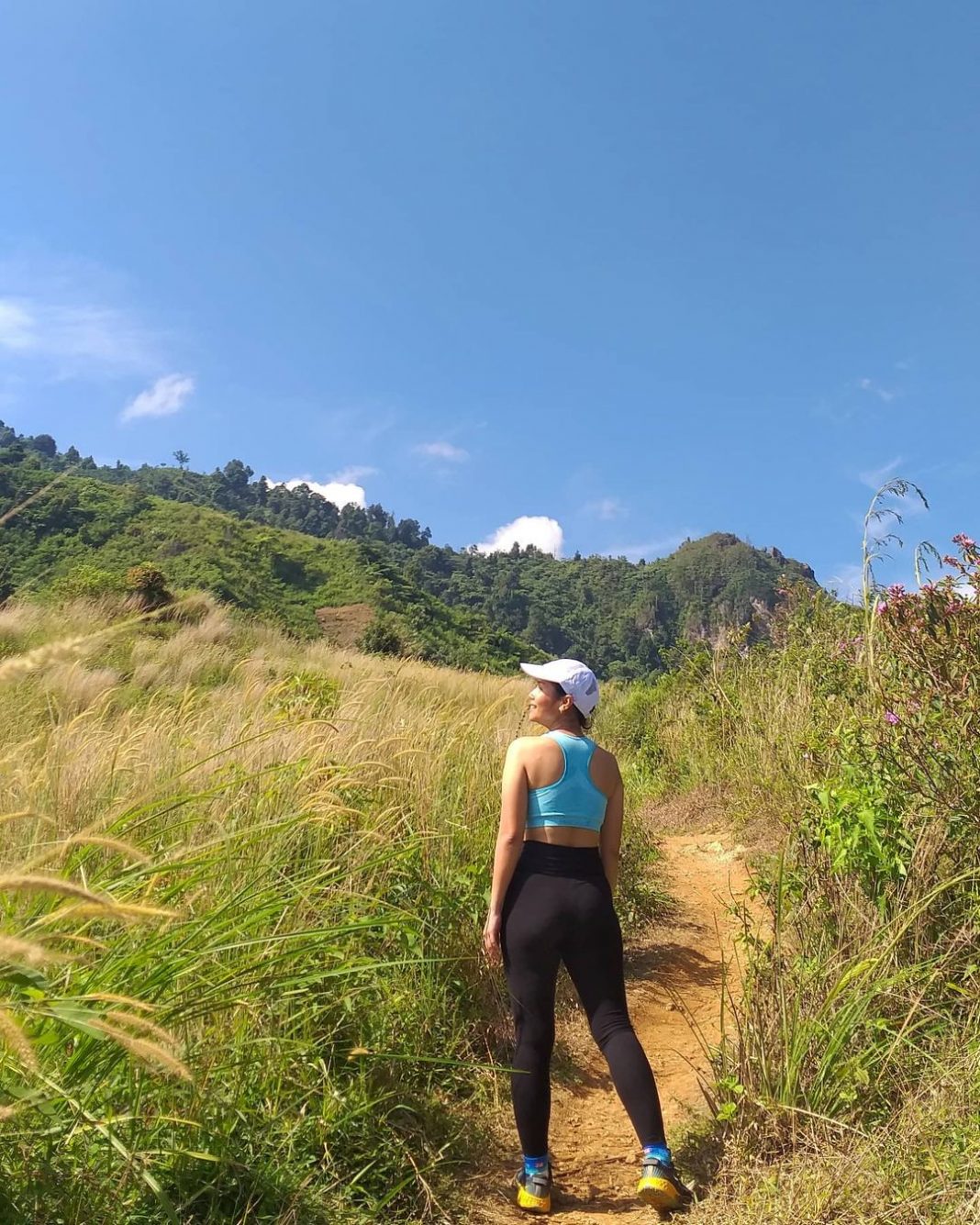 Menikmati Keindahan Gunung Kuta Bogor, Destinasi Ideal bagi Pendaki Pemula