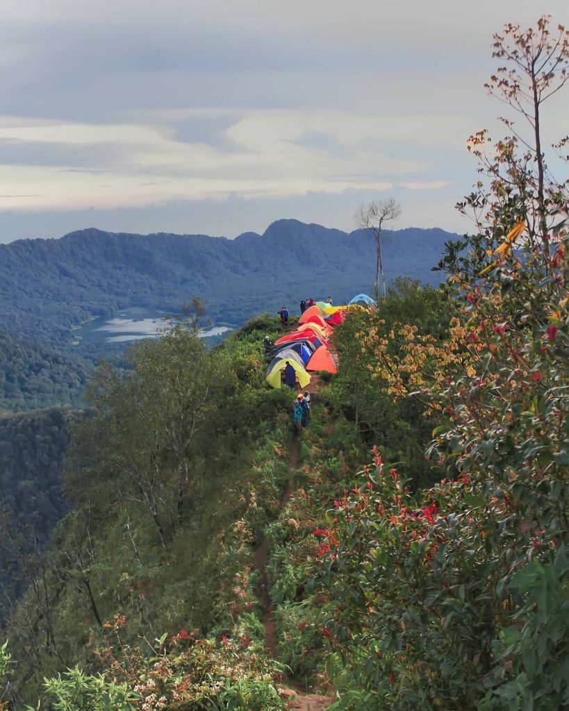 Gunung Burangrang, Destinasi Pendakian Alternatif di Jawa Barat