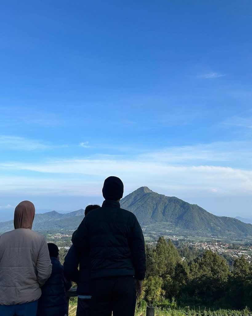 Berada di Ketinggian, Glamping Merbabu 360 Suguhkan Panorama 4 Gunung