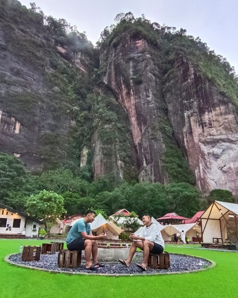 The Edge Harau Glamping, Tenda Mewah dengan Pemandangan Lembah Harau