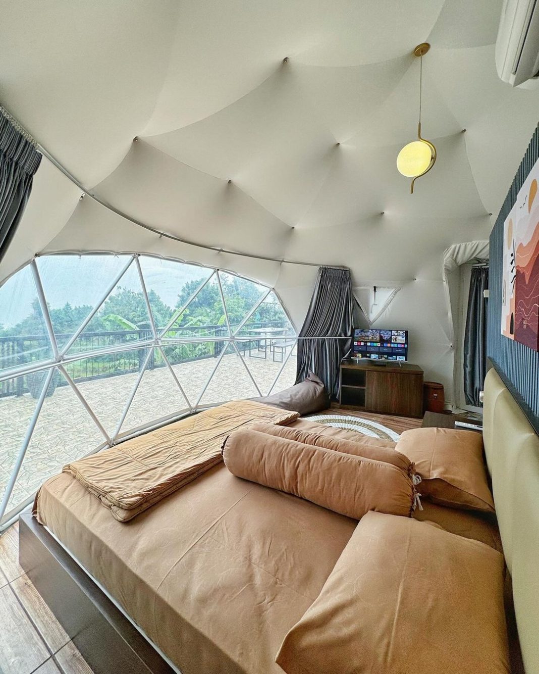 Pengalaman Glamping di Baith Coffee & Eatery, Kenyamanan di Tengah Alam Bogor